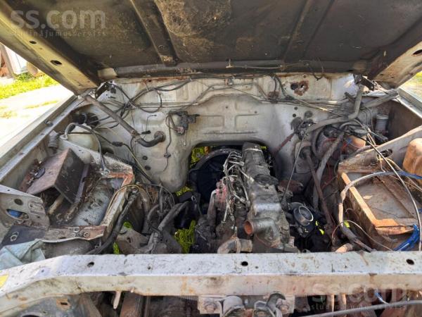 Zaļš Nissan Patrol 1982 Liepāja, ar dzinēja tilpumu 3.30 L un nobraukumu 123 tūkst. km par 500 €, foto 2 vietnē AUTOMOTO.COM.LV