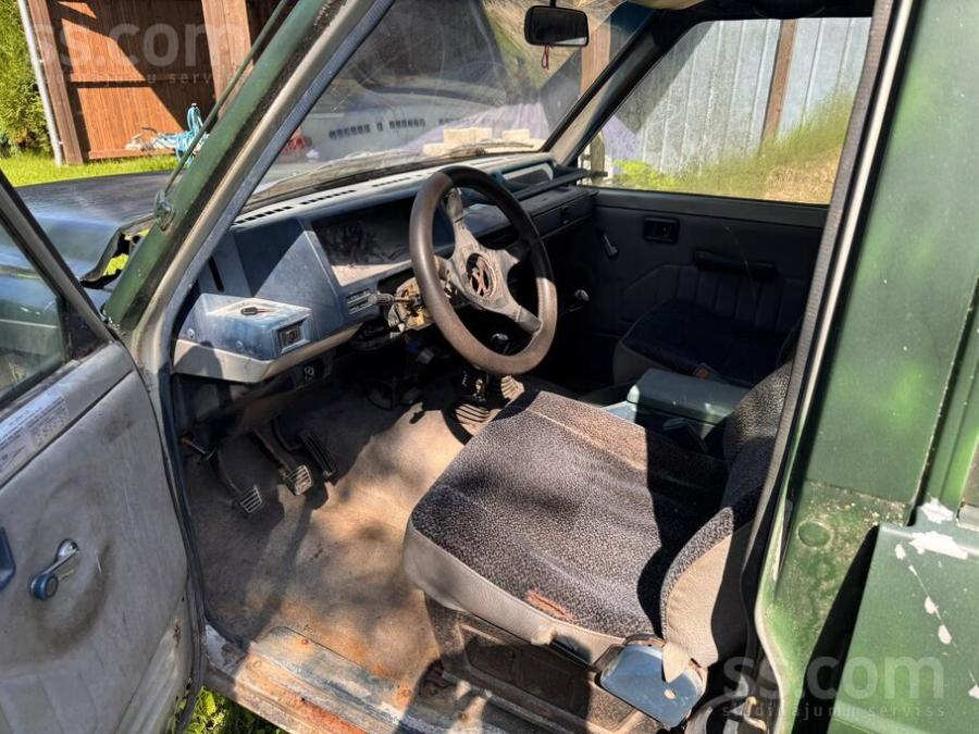 Green Nissan Patrol 1982 in Liepaja, with an engine capacity of 3.30 L and mileage of 123 thousand km for 500 €, photo 5 on AUTOMOTO.COM.LV