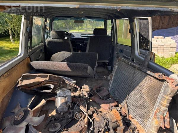 Zaļš Nissan Patrol 1982 Liepāja, ar dzinēja tilpumu 3.30 L un nobraukumu 123 tūkst. km par 500 €, foto 8 vietnē AUTOMOTO.COM.LV