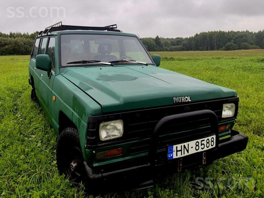 Green Nissan Patrol 1987 in Limbazi, with an engine capacity of 3.30 L and mileage of 270 thousand km for 7000 €, photo 7 on AUTOMOTO.COM.LV