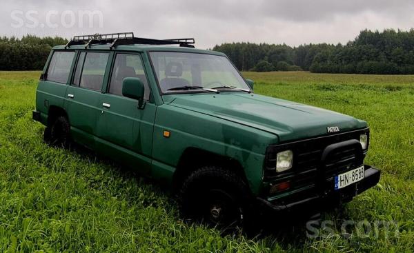 Green Nissan Patrol 1987 in Limbazi, with an engine capacity of 3.30 L and mileage of 270 thousand km for 7000 €, photo 7 on AUTOMOTO.COM.LV