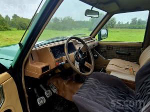 Green Nissan Patrol 1987 in Limbazi, with an engine capacity of 3.30 L and mileage of 270 thousand km for 7000 €, photo 12 on AUTOMOTO.COM.LV
