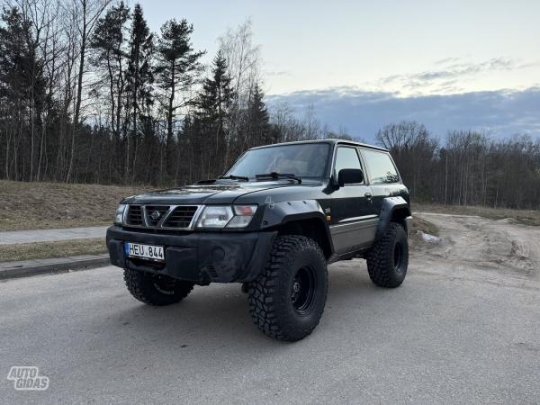 Green Nissan Patrol 1999 in Vilnius, with an engine capacity of 2.80 L and mileage of 310 thousand km for 6850 €, photo 1 on AUTOMOTO.COM.LV