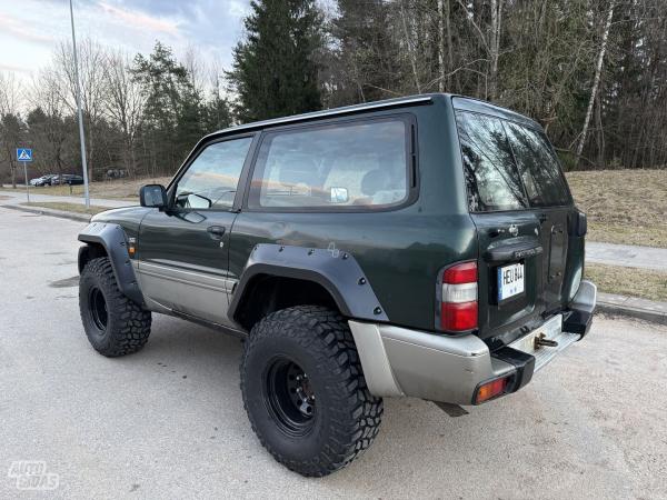 Green Nissan Patrol 1999 in Vilnius, with an engine capacity of 2.80 L and mileage of 310 thousand km for 6850 €, photo 3 on AUTOMOTO.COM.LV