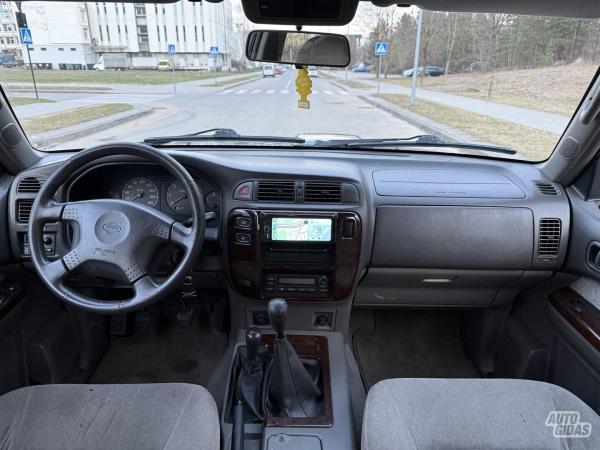 Green Nissan Patrol 1999 in Vilnius, with an engine capacity of 2.80 L and mileage of 310 thousand km for 6850 €, photo 9 on AUTOMOTO.COM.LV