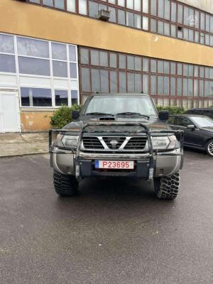 Zaļš Nissan Patrol 1999 Viļņa, ar dzinēja tilpumu 2.83 L un nobraukumu 340 tūkst. km par 7500 €, foto 3 vietnē AUTOMOTO.COM.LV
