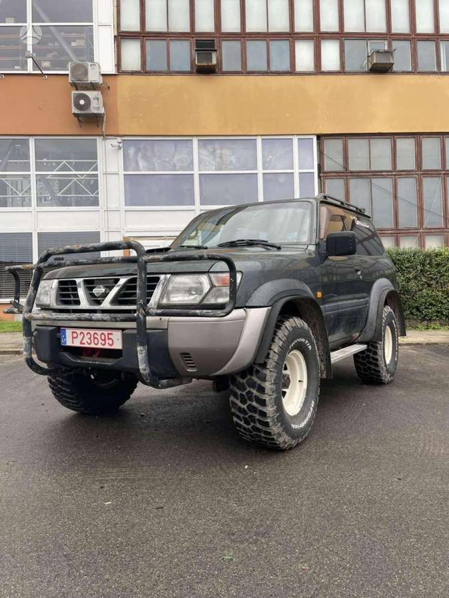 Zaļš Nissan Patrol 1999 Viļņa, ar dzinēja tilpumu 2.83 L un nobraukumu 340 tūkst. km par 7500 €, foto 4 vietnē AUTOMOTO.COM.LV
