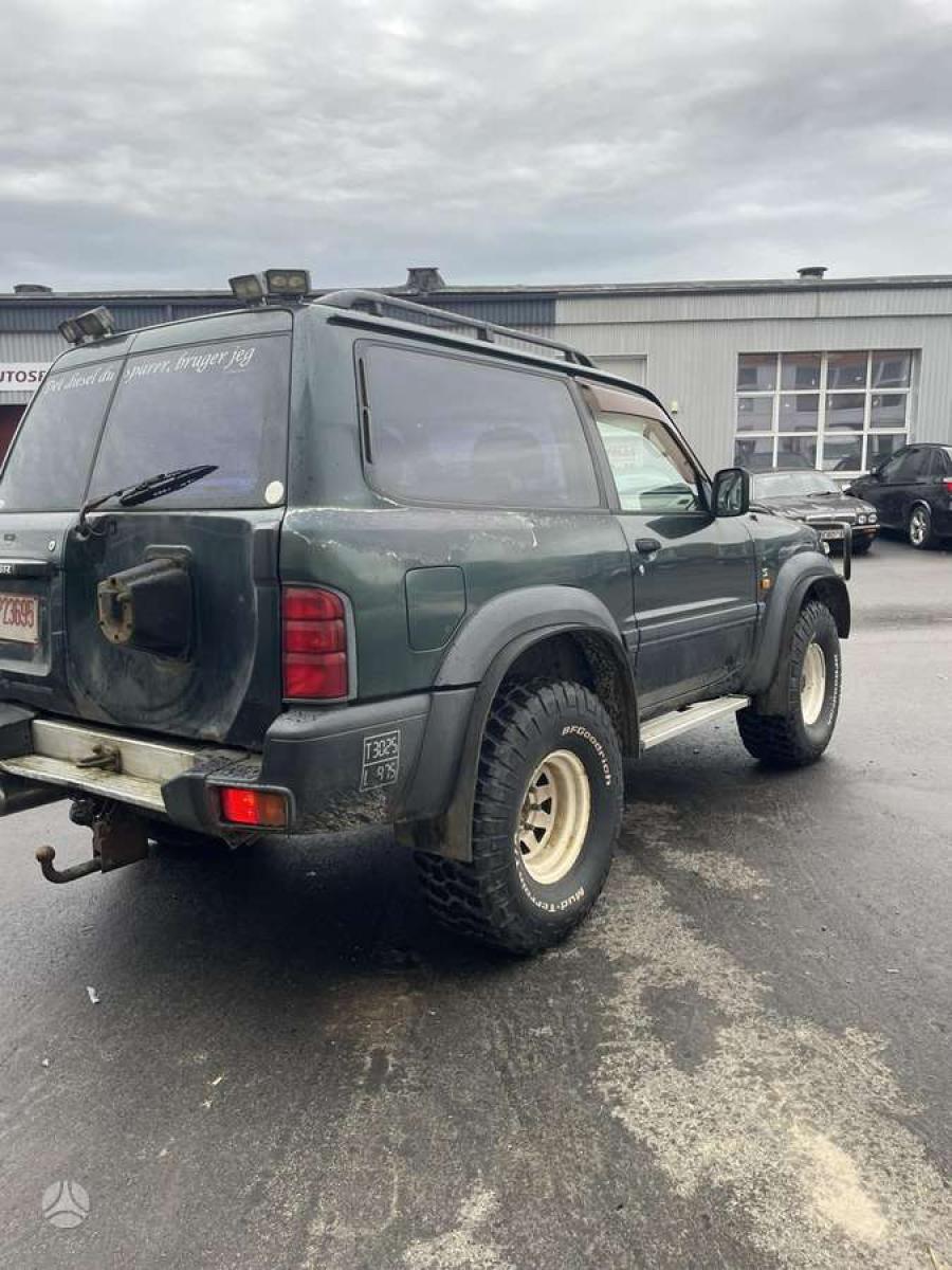 Zaļš Nissan Patrol 1999 Viļņa, ar dzinēja tilpumu 2.83 L un nobraukumu 340 tūkst. km par 7500 €, foto 6 vietnē AUTOMOTO.COM.LV