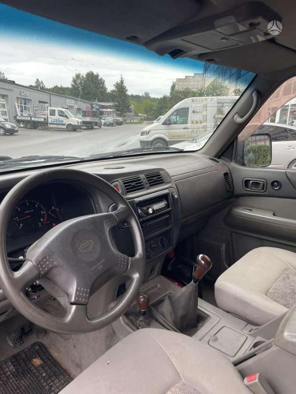 Green Nissan Patrol 1999 in Vilnius, with an engine capacity of 2.83 L and mileage of 340 thousand km for 7500 €, photo 7 on AUTOMOTO.COM.LV