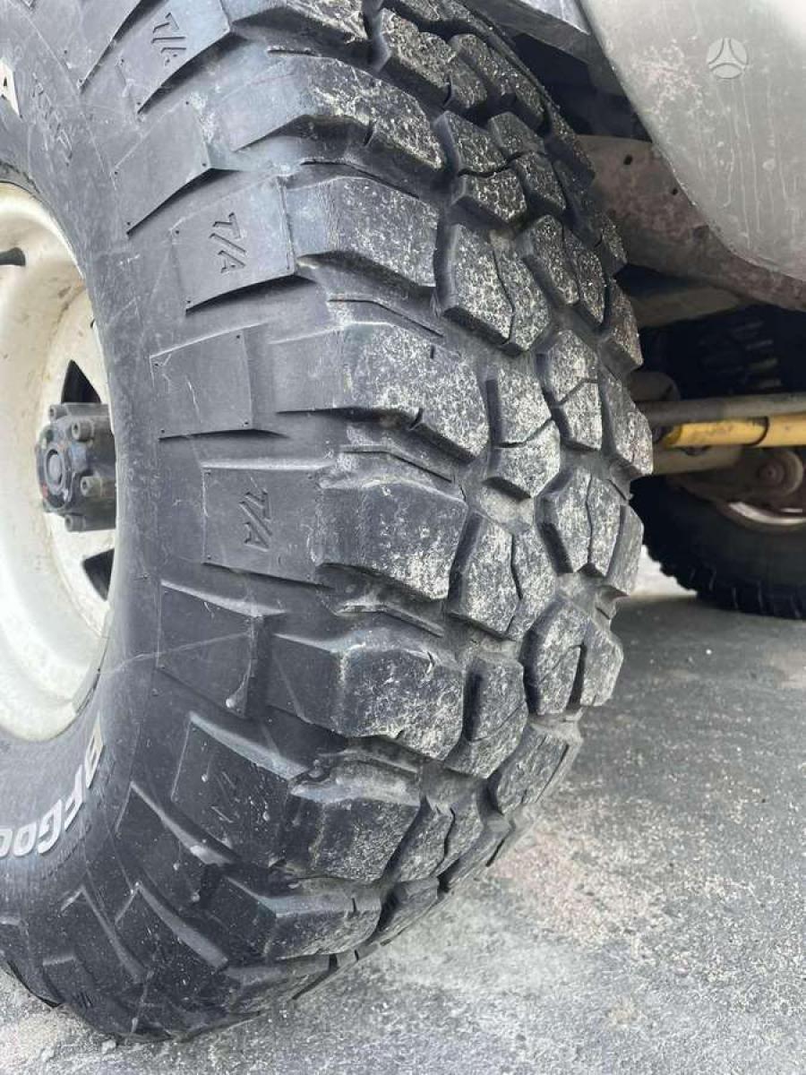 Zaļš Nissan Patrol 1999 Viļņa, ar dzinēja tilpumu 2.83 L un nobraukumu 340 tūkst. km par 7500 €, foto 13 vietnē AUTOMOTO.COM.LV