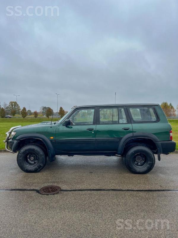 Zaļš Nissan Patrol 2000 Ogre, ar dzinēja tilpumu 4.20 L un nobraukumu 0 tūkst. km par 7765 €, foto 3 vietnē AUTOMOTO.COM.LV