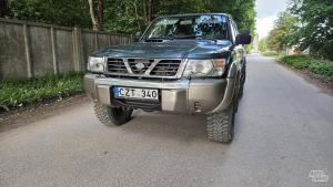 Green Nissan Patrol 2000 in Mazeikiai, with an engine capacity of 3.00 L and mileage of 246 thousand km for 6500 €, photo  on AUTOMOTO.COM.LV