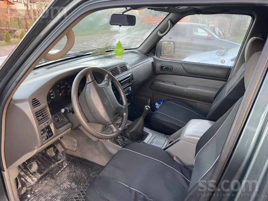 Zaļš Nissan Patrol 2001 Liepāja, ar dzinēja tilpumu 3.00 L un nobraukumu 237 tūkst. km par 5450 €, foto 6 vietnē AUTOMOTO.COM.LV
