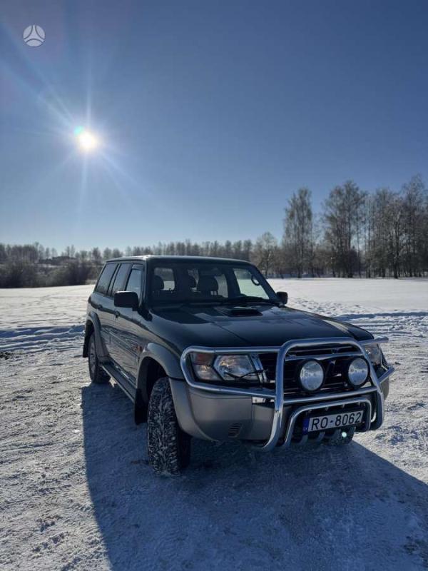 Zaļš Nissan Patrol 2002 Marijampole, ar dzinēja tilpumu 2.95 L un nobraukumu 290 tūkst. km par 10000 €, foto 1 vietnē AUTOMOTO.COM.LV