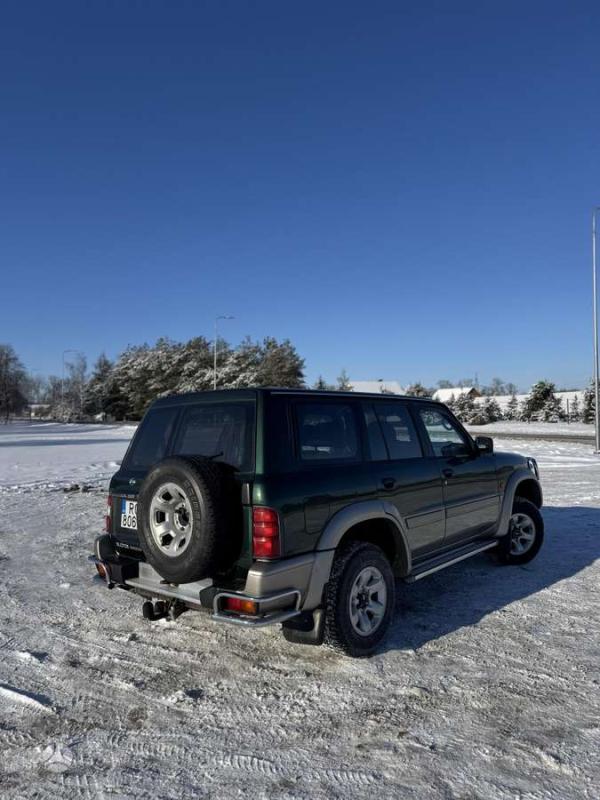 Zaļš Nissan Patrol 2002 Marijampole, ar dzinēja tilpumu 2.95 L un nobraukumu 290 tūkst. km par 10000 €, foto 6 vietnē AUTOMOTO.COM.LV