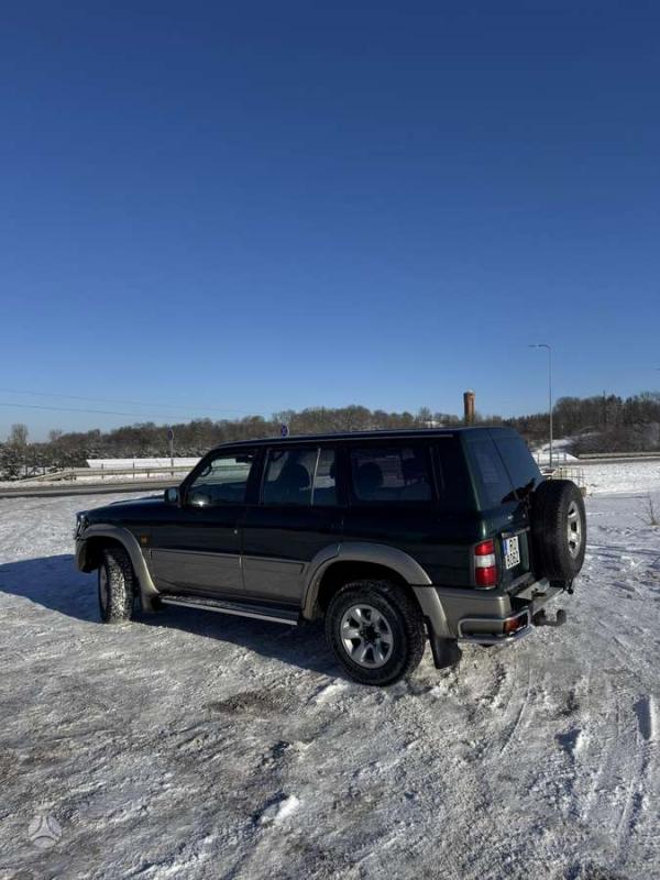 Zaļš Nissan Patrol 2002 Marijampole, ar dzinēja tilpumu 2.95 L un nobraukumu 290 tūkst. km par 10000 €, foto 7 vietnē AUTOMOTO.COM.LV