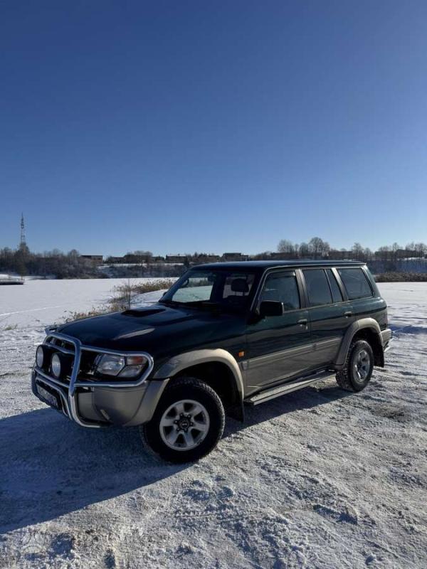 Zaļš Nissan Patrol 2002 Marijampole, ar dzinēja tilpumu 2.95 L un nobraukumu 290 tūkst. km par 10000 €, foto 9 vietnē AUTOMOTO.COM.LV