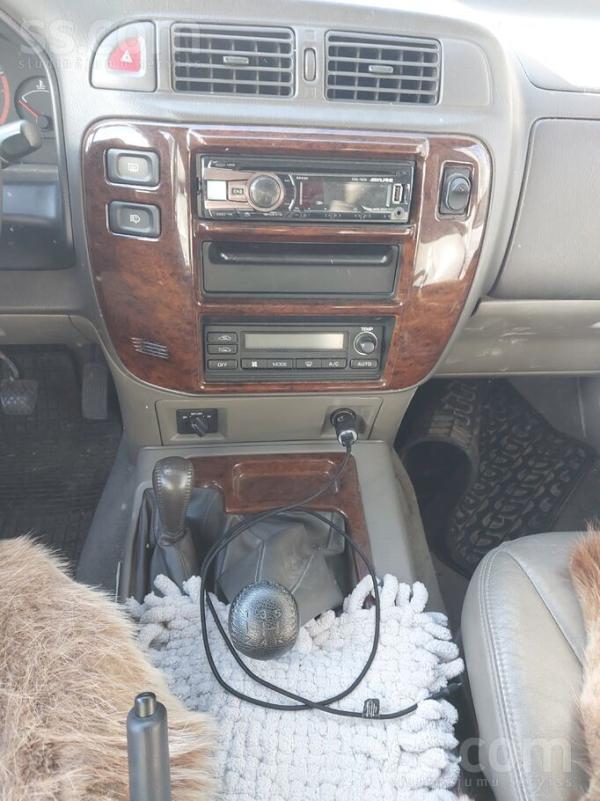 Zaļš Nissan Patrol 2002 Ogre, ar dzinēja tilpumu 3.00 L un nobraukumu 290 tūkst. km par 8800 €, foto 3 vietnē AUTOMOTO.COM.LV