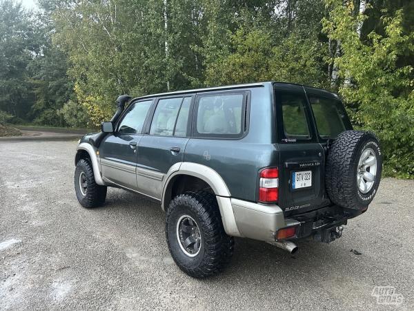 Green Nissan Patrol 2002 in Kaunas, with an engine capacity of 3.00 L and mileage of 197 thousand km for 8400 €, photo 3 on AUTOMOTO.COM.LV