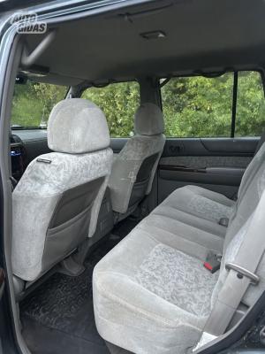 Green Nissan Patrol 2002 in Kaunas, with an engine capacity of 3.00 L and mileage of 197 thousand km for 8400 €, photo 10 on AUTOMOTO.COM.LV