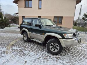 Zaļš Nissan Patrol 2003 Kėdainiai, ar dzinēja tilpumu 2.95 L un nobraukumu 198 tūkst. km par 8300 €, foto  vietnē AUTOMOTO.COM.LV