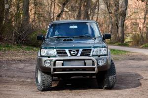 Zaļš Nissan Patrol 2004 Trakai, ar dzinēja tilpumu 2.95 L un nobraukumu 203 tūkst. km par 12700 €, foto  vietnē AUTOMOTO.COM.LV
