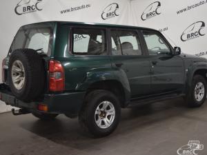 Zaļš Nissan Patrol 2005 Rīga, ar dzinēja tilpumu 3.00 L un nobraukumu 274 tūkst. km par 7900 €, foto 2 vietnē AUTOMOTO.COM.LV