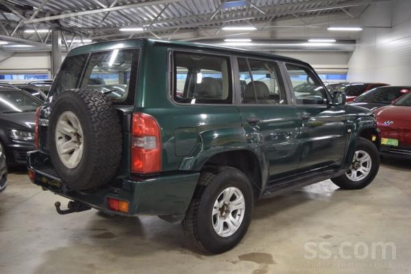 Zaļš Nissan Patrol 2005 Rīga, ar dzinēja tilpumu 3.00 L un nobraukumu 274 tūkst. km par 7900 €, foto 2 vietnē AUTOMOTO.COM.LV
