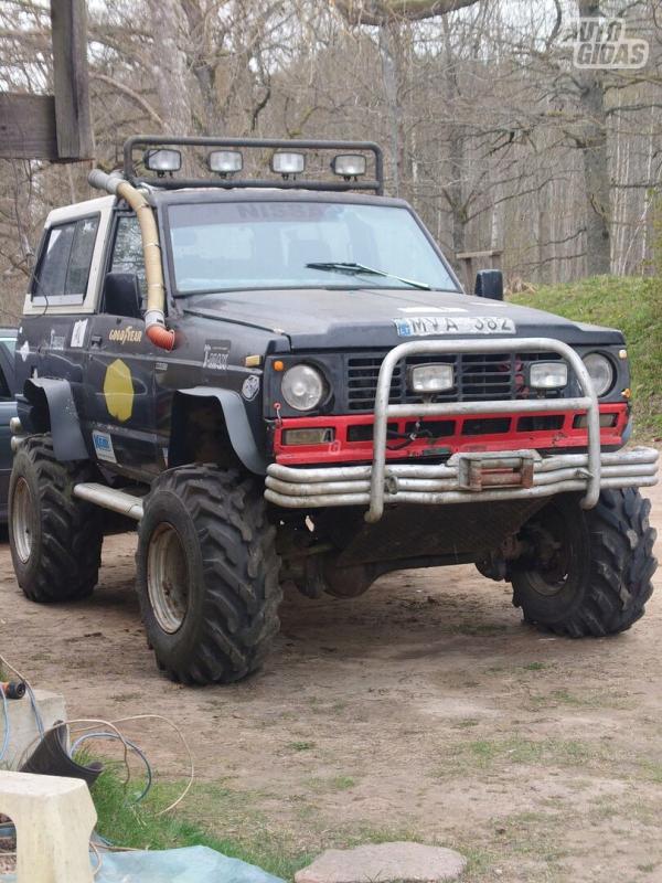 Grey Nissan Patrol 1983 in Jelgava, with an engine capacity of 4.20 L and mileage of 325 thousand km for 4000 €, photo 1 on AUTOMOTO.COM.LV