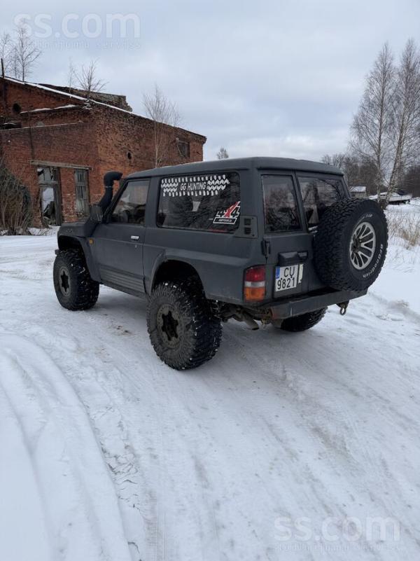 Pelēks Nissan Patrol 1990 Liepāja, ar dzinēja tilpumu 2.80 L un nobraukumu 285 tūkst. km par 7500 €, foto 4 vietnē AUTOMOTO.COM.LV