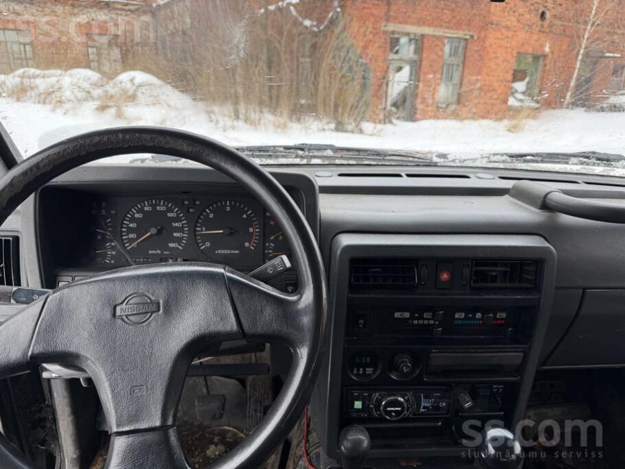 Pelēks Nissan Patrol 1990 Liepāja, ar dzinēja tilpumu 2.80 L un nobraukumu 285 tūkst. km par 7500 €, foto 6 vietnē AUTOMOTO.COM.LV