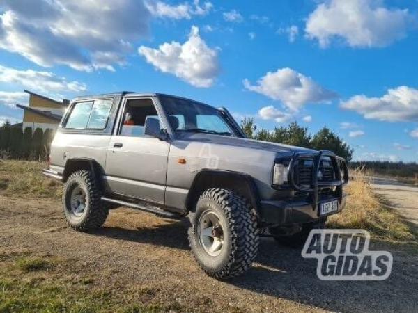 Grey Nissan Patrol 1991 in Ukmerge, with an engine capacity of 2.80 L and mileage of 302 thousand km for 3200 €, photo 1 on AUTOMOTO.COM.LV