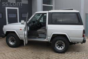 Pelēks Nissan Patrol 1991 Bauska, ar dzinēja tilpumu 2.50 L un nobraukumu 142 tūkst. km par 18900 €, foto 10 vietnē AUTOMOTO.COM.LV