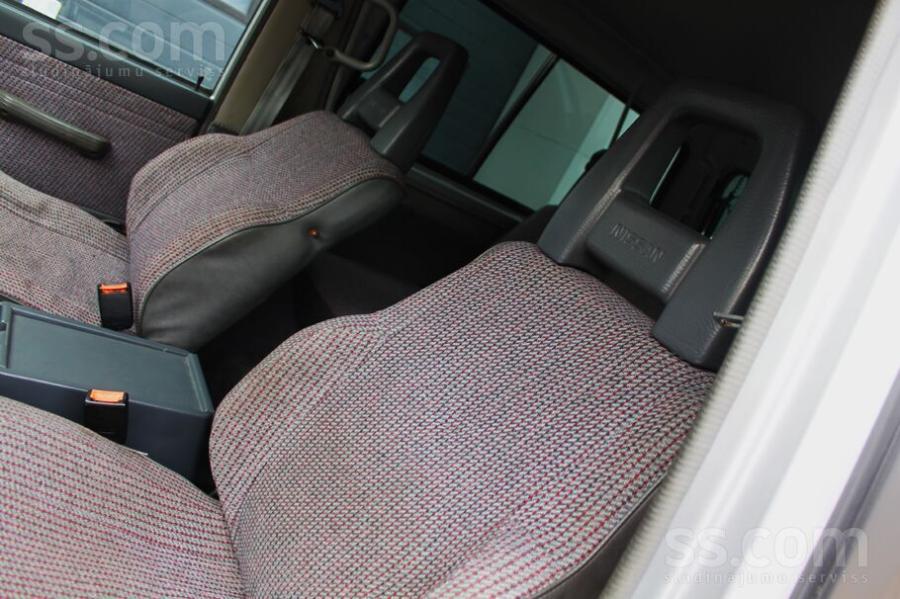 Pelēks Nissan Patrol 1991 Bauska, ar dzinēja tilpumu 2.50 L un nobraukumu 142 tūkst. km par 18900 €, foto 17 vietnē AUTOMOTO.COM.LV