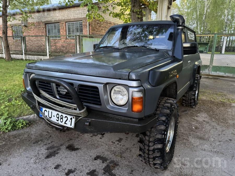 Pelēks Nissan Patrol 1993 Rīga, ar dzinēja tilpumu 2.80 L un nobraukumu 272 tūkst. km par 4500 €, foto 2 vietnē AUTOMOTO.COM.LV