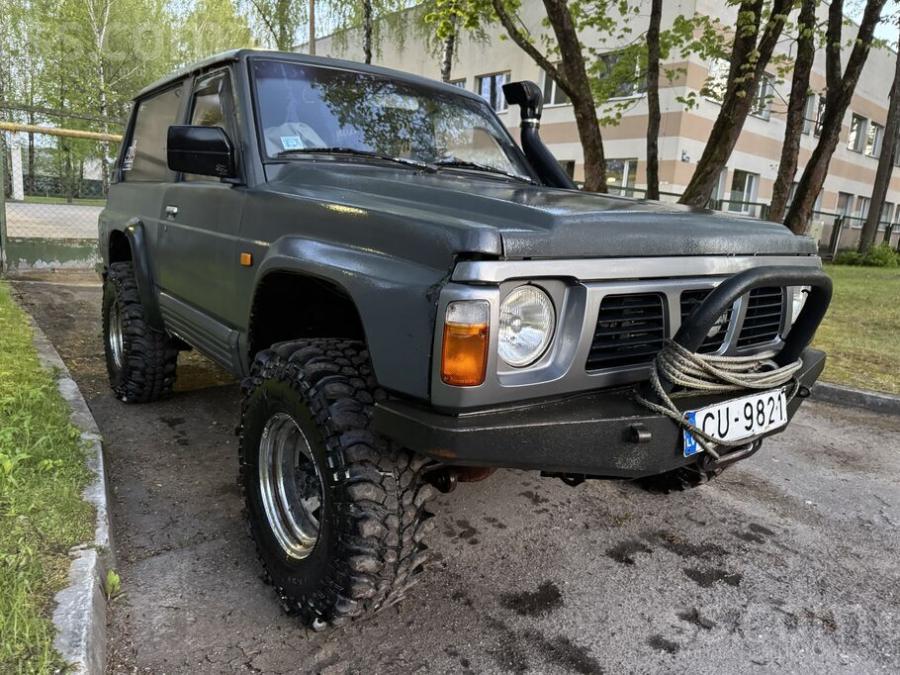 Pelēks Nissan Patrol 1993 Rīga, ar dzinēja tilpumu 2.80 L un nobraukumu 272 tūkst. km par 4500 €, foto 4 vietnē AUTOMOTO.COM.LV