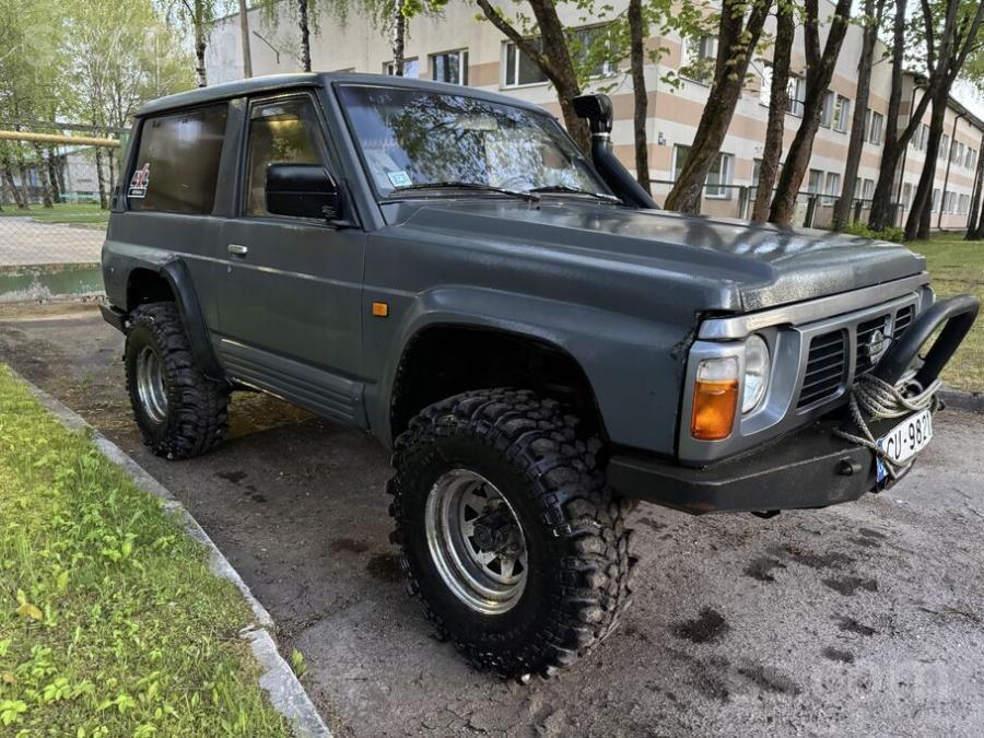 Pelēks Nissan Patrol 1993 Rīga, ar dzinēja tilpumu 2.80 L un nobraukumu 272 tūkst. km par 4500 €, foto 5 vietnē AUTOMOTO.COM.LV