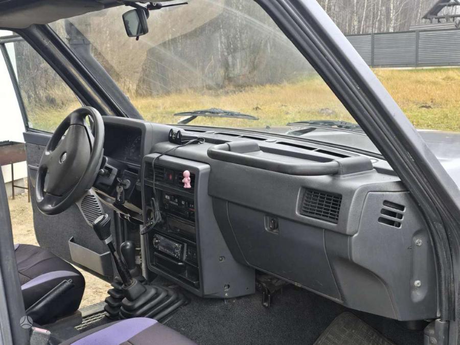 Pelēks Nissan Patrol 1993 Šauļi, ar dzinēja tilpumu 2.80 L un nobraukumu 300 tūkst. km par 4650 €, foto 17 vietnē AUTOMOTO.COM.LV