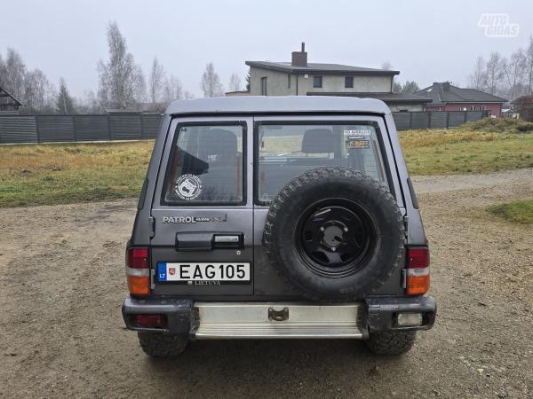 Pelēks Nissan Patrol 1993 Šauļi, ar dzinēja tilpumu 2.80 L un nobraukumu 300 tūkst. km par 4650 €, foto 5 vietnē AUTOMOTO.COM.LV