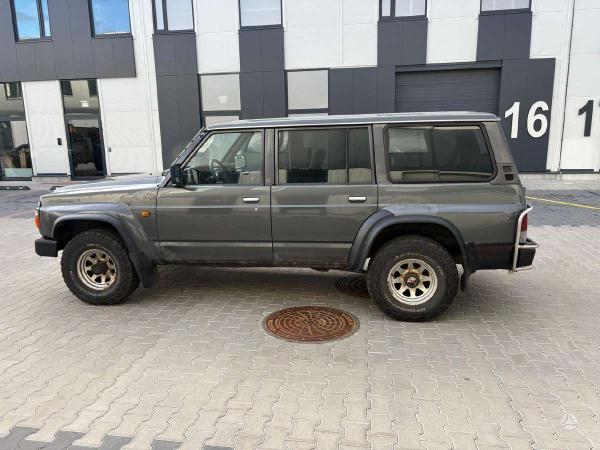 Pelēks Nissan Patrol 1996 Viļņa, ar dzinēja tilpumu 2.83 L un nobraukumu 500 tūkst. km par 4600 €, foto 8 vietnē AUTOMOTO.COM.LV