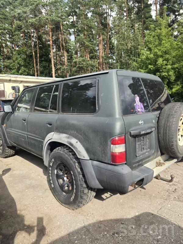 Grey Nissan Patrol 1998 in Riga, with an engine capacity of 2.80 L and mileage of 240 thousand km for 6000 €, photo 1 on AUTOMOTO.COM.LV