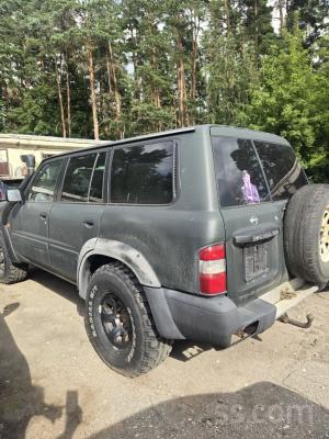 Pelēks Nissan Patrol 1998 Rīga, ar dzinēja tilpumu 2.80 L un nobraukumu 240 tūkst. km par 6000 €, foto 1 vietnē AUTOMOTO.COM.LV