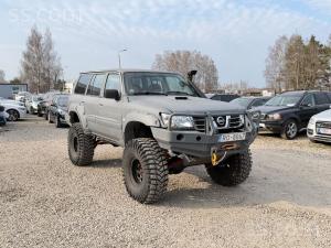 Grey Nissan Patrol 2002 in Riga, with an engine capacity of 3.00 L and mileage of 301 thousand km for 11900 €, photo  on AUTOMOTO.COM.LV