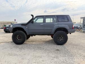 Grey Nissan Patrol 2002 in Riga, with an engine capacity of 3.00 L and mileage of 301 thousand km for 11900 €, photo 7 on AUTOMOTO.COM.LV