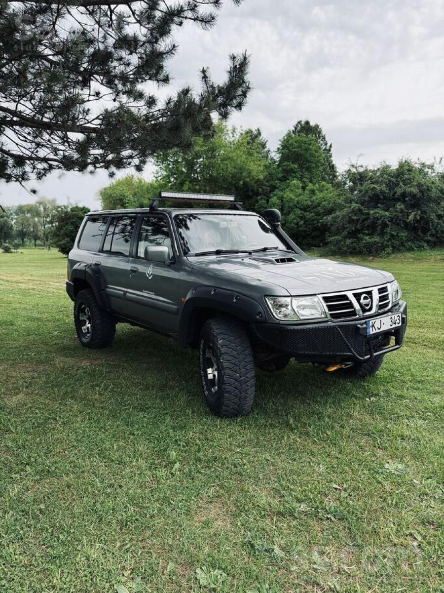 Pelēks Nissan Patrol 2003 Bauska, ar dzinēja tilpumu 3.00 L un nobraukumu 284 tūkst. km par 8500 €, foto 1 vietnē AUTOMOTO.COM.LV