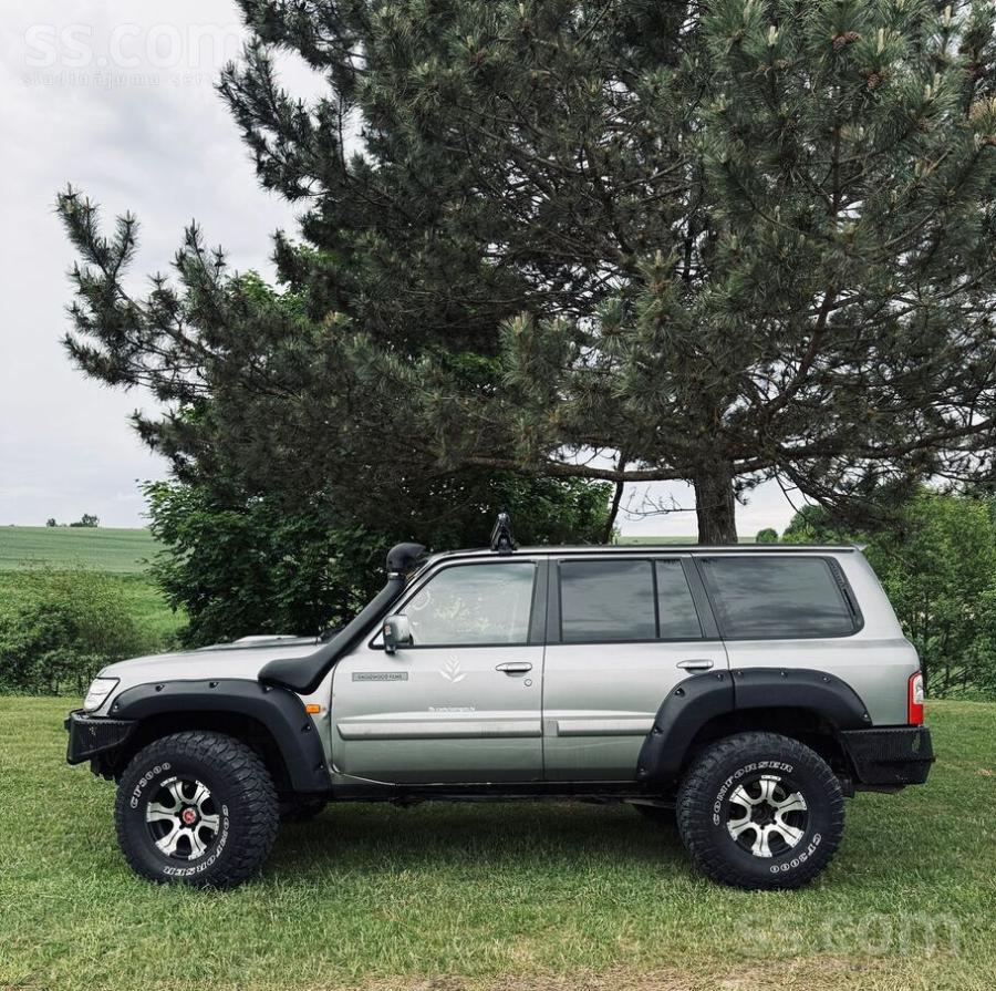 Pelēks Nissan Patrol 2003 Bauska, ar dzinēja tilpumu 3.00 L un nobraukumu 284 tūkst. km par 8500 €, foto 3 vietnē AUTOMOTO.COM.LV