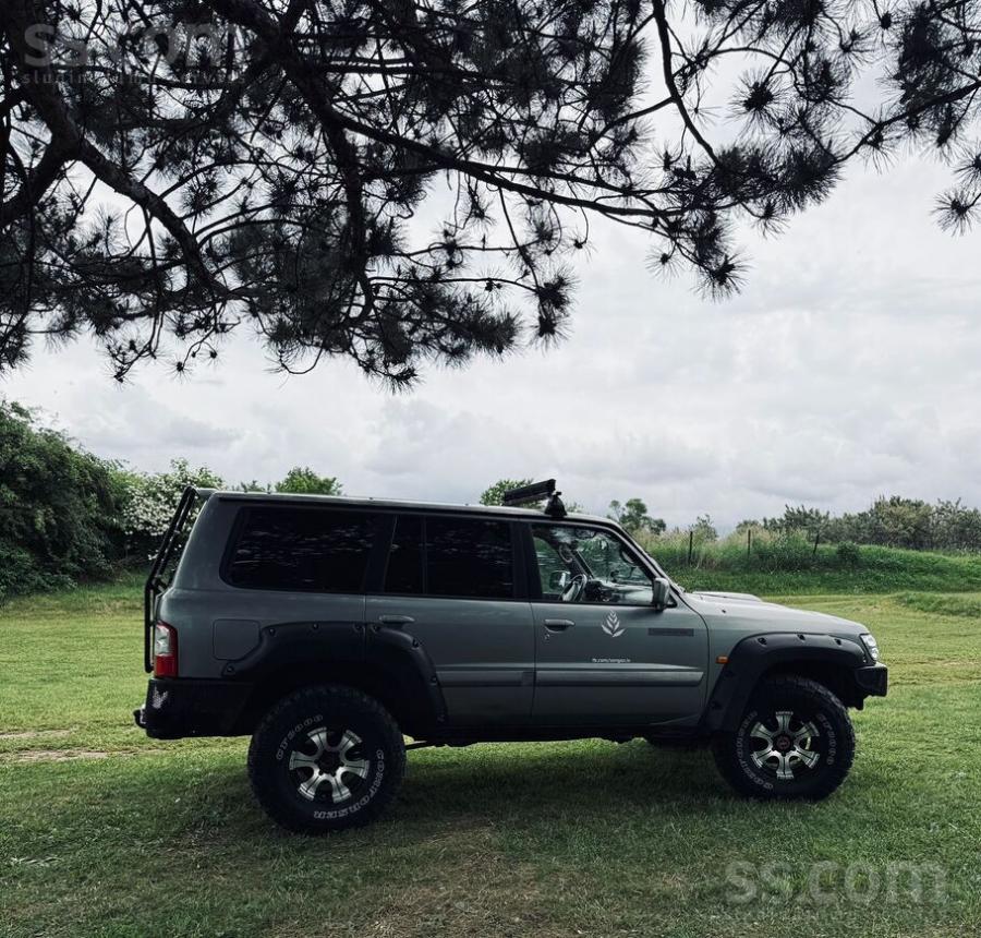 Pelēks Nissan Patrol 2003 Bauska, ar dzinēja tilpumu 3.00 L un nobraukumu 284 tūkst. km par 8500 €, foto 5 vietnē AUTOMOTO.COM.LV