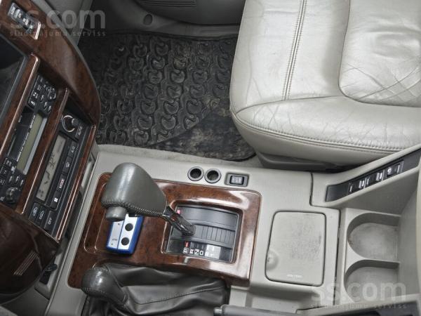Grey Nissan Patrol 2003 in Jelgava, with an engine capacity of 3.00 L and mileage of 302 thousand km for 11900 €, photo 7 on AUTOMOTO.COM.LV