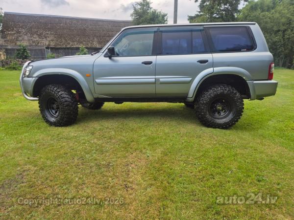 Pelēks Nissan Patrol 2003 Tallina, ar dzinēja tilpumu 3.00 L un nobraukumu 489 tūkst. km par 6500 €, foto 2 vietnē AUTOMOTO.COM.LV