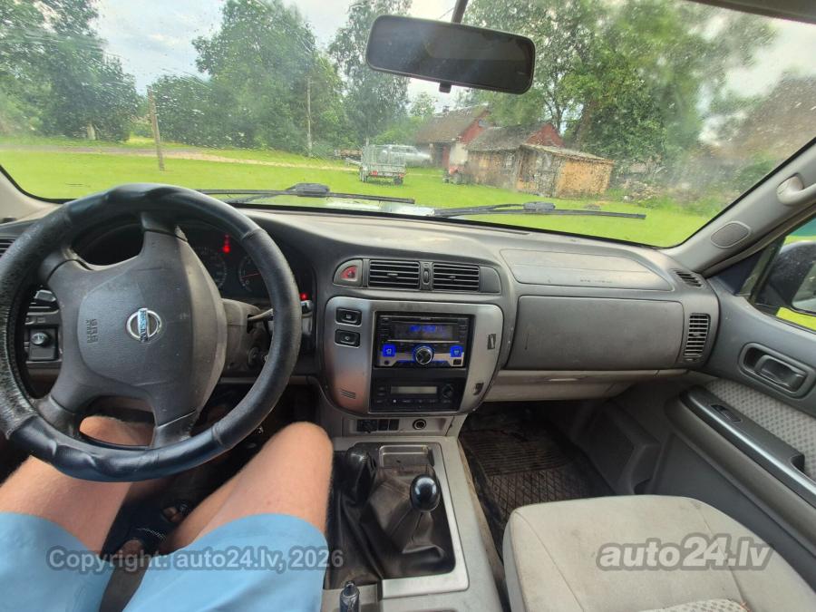 Pelēks Nissan Patrol 2003 Tallina, ar dzinēja tilpumu 3.00 L un nobraukumu 489 tūkst. km par 6500 €, foto 11 vietnē AUTOMOTO.COM.LV